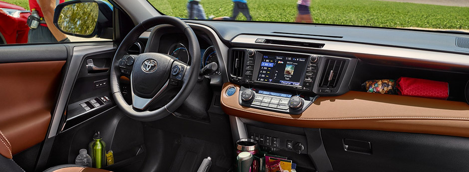 Buy the 2018 Toyota RAV4 | Toyota Dealership near Saginaw, MI